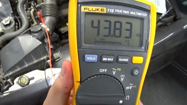 Cylinder Head Temperature Sensor: Function & Testing Guide