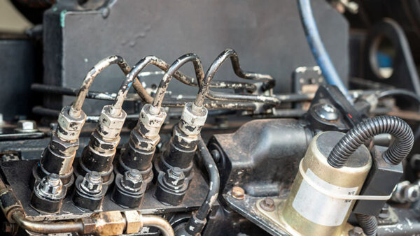 Direct Injection vs Port Fuel Injection (EFI): Pros & Cons