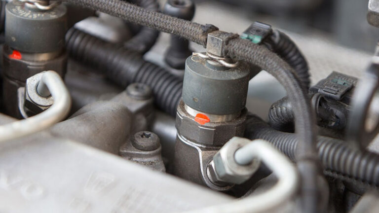 Direct Injection vs Port Fuel Injection (EFI): Pros & Cons