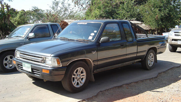 Toyota 2L Engine Guide: Specs, Reliability, & Buying Tips