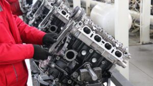 Toyota 2TR Engine Guide: Specs, Use Cases & Buying Tips